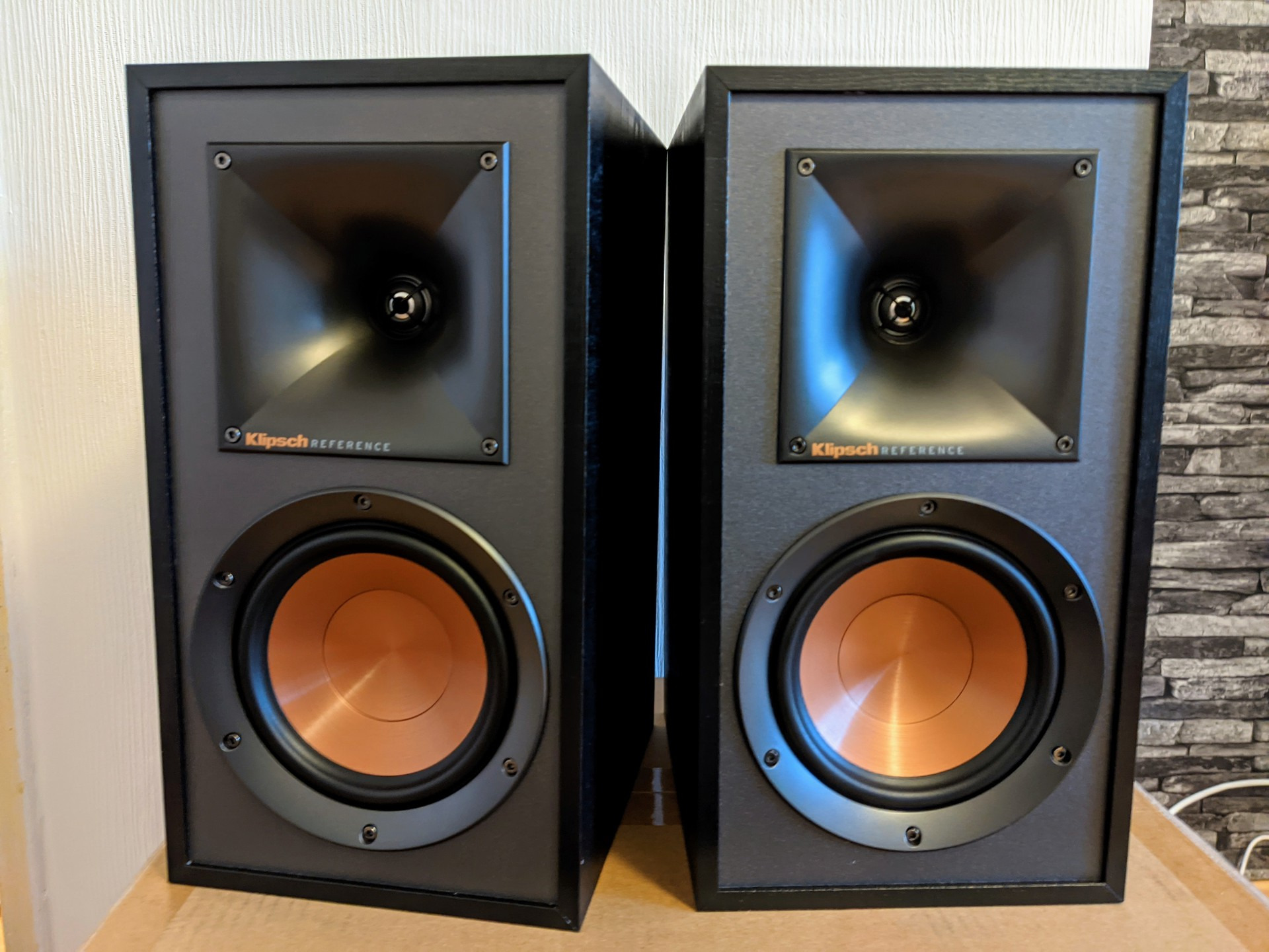 Klipsch R-51M Review: Top Rated Speakers with Excellent Sound Quality