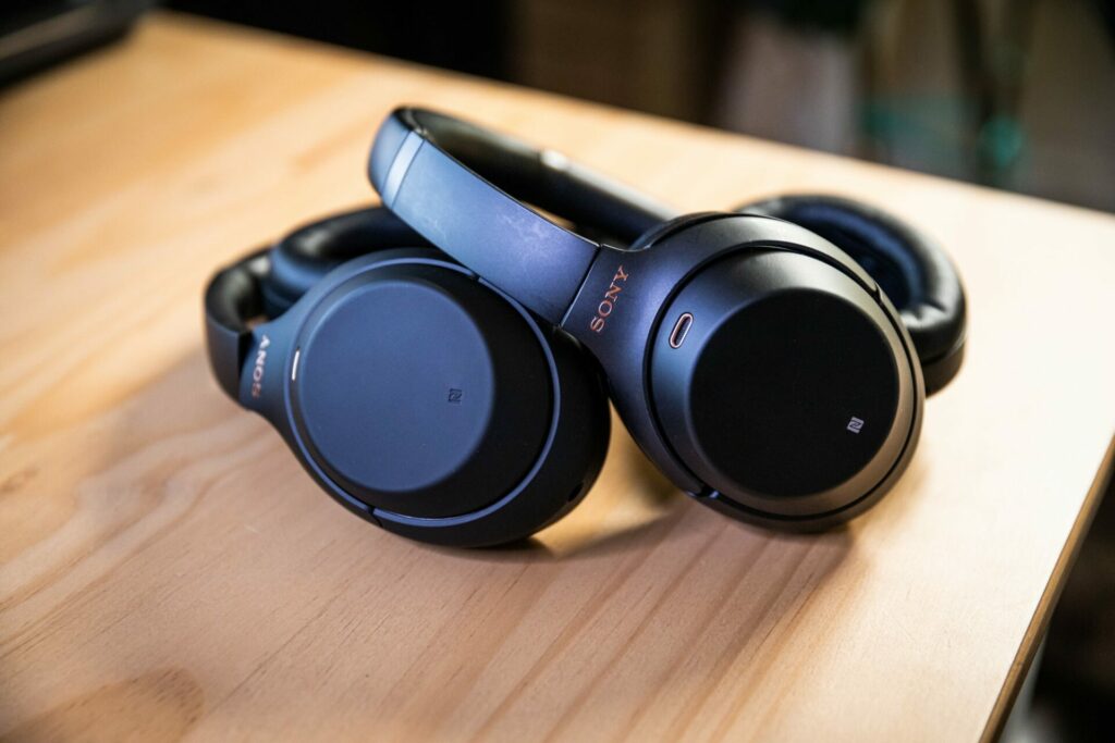 Explore Sony WH-1000XM4 Features and Best Noise-Canceling Headphones of ...
